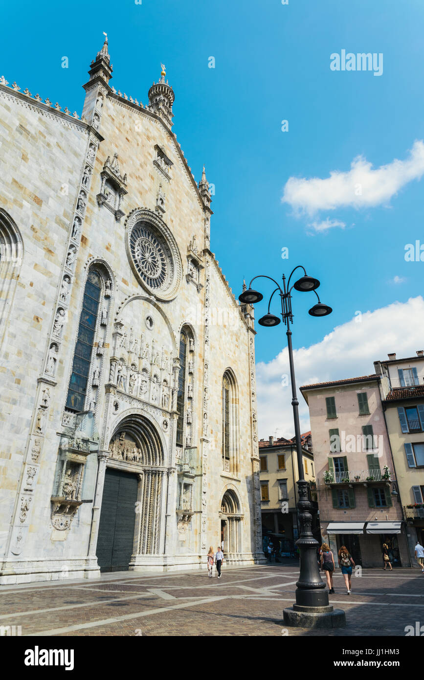 Como cathedral gothic architecture hi-res stock photography and images ...