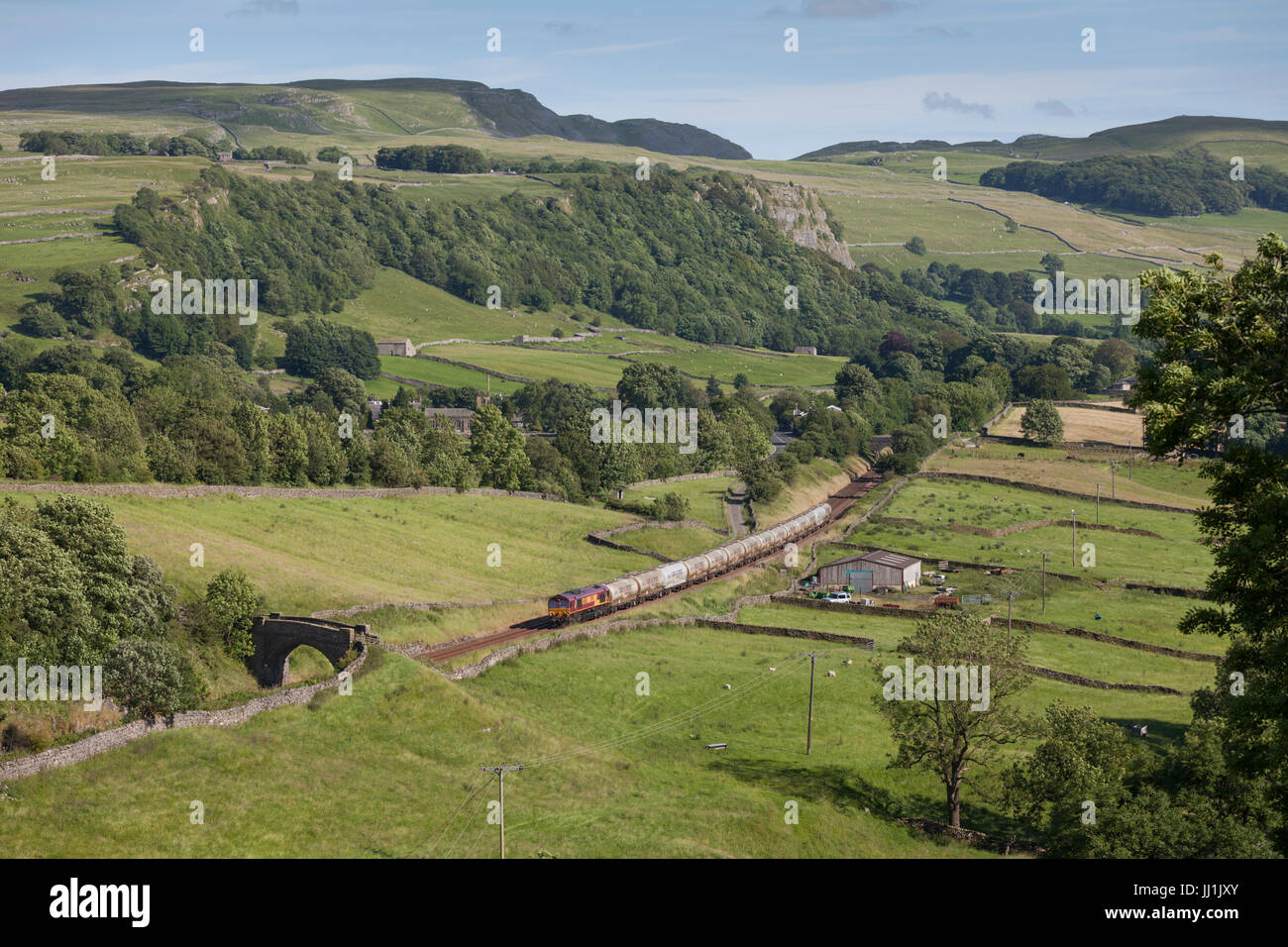 Bb cargo class 66 locomotive north of Settle on the SEttle to carlisle ...