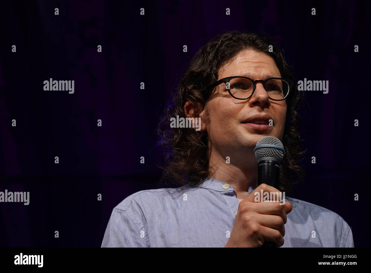 Simon day comic hi-res stock photography and images - Alamy