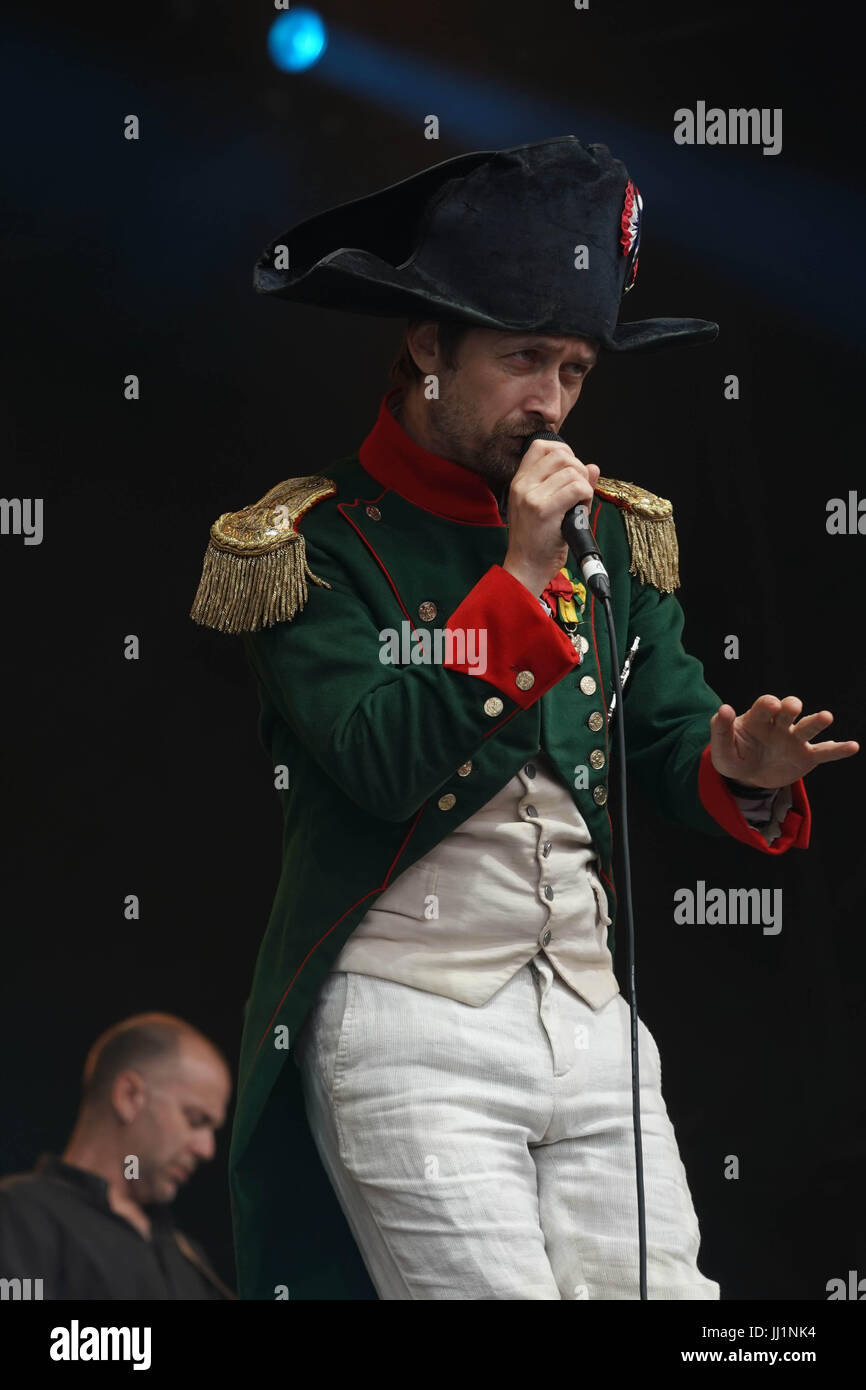 The divine comedy live hi-res stock photography and images - Alamy