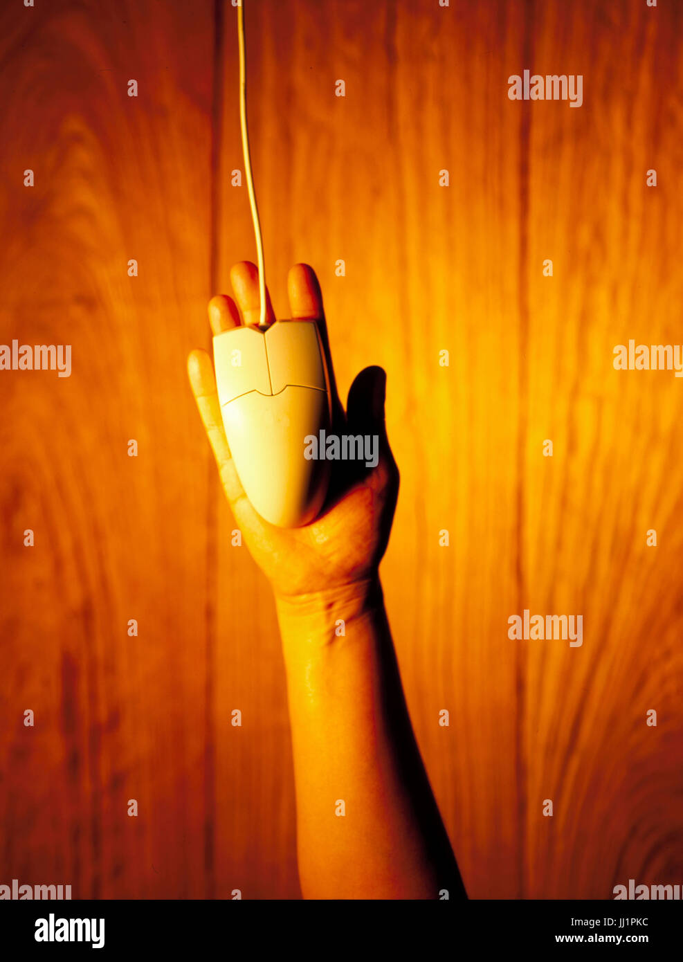 Fundo amarelo hi-res stock photography and images - Alamy