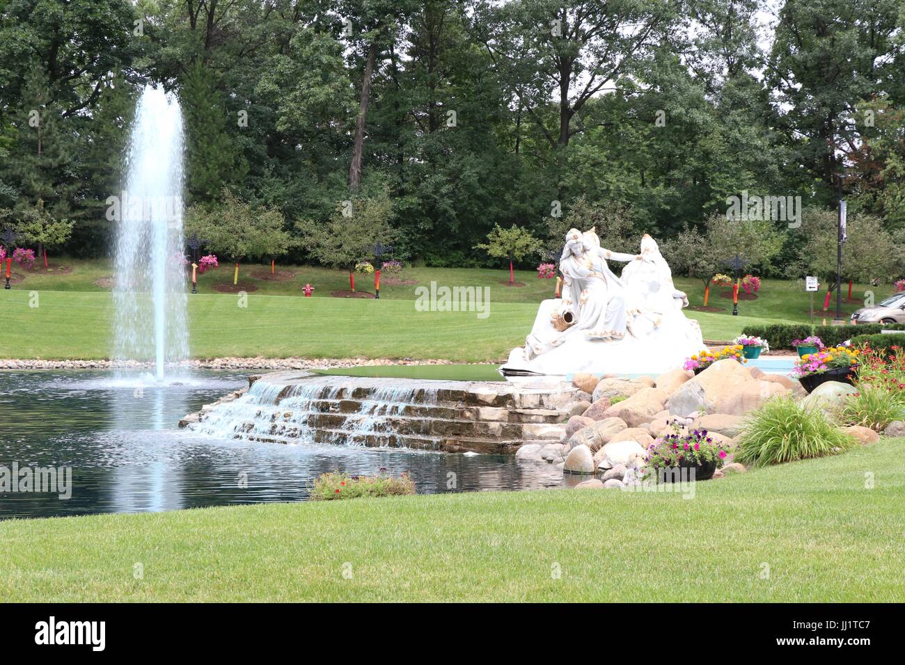 BAPS Shri Swaminarayan Mandir, Chicago Stock Photo - Alamy