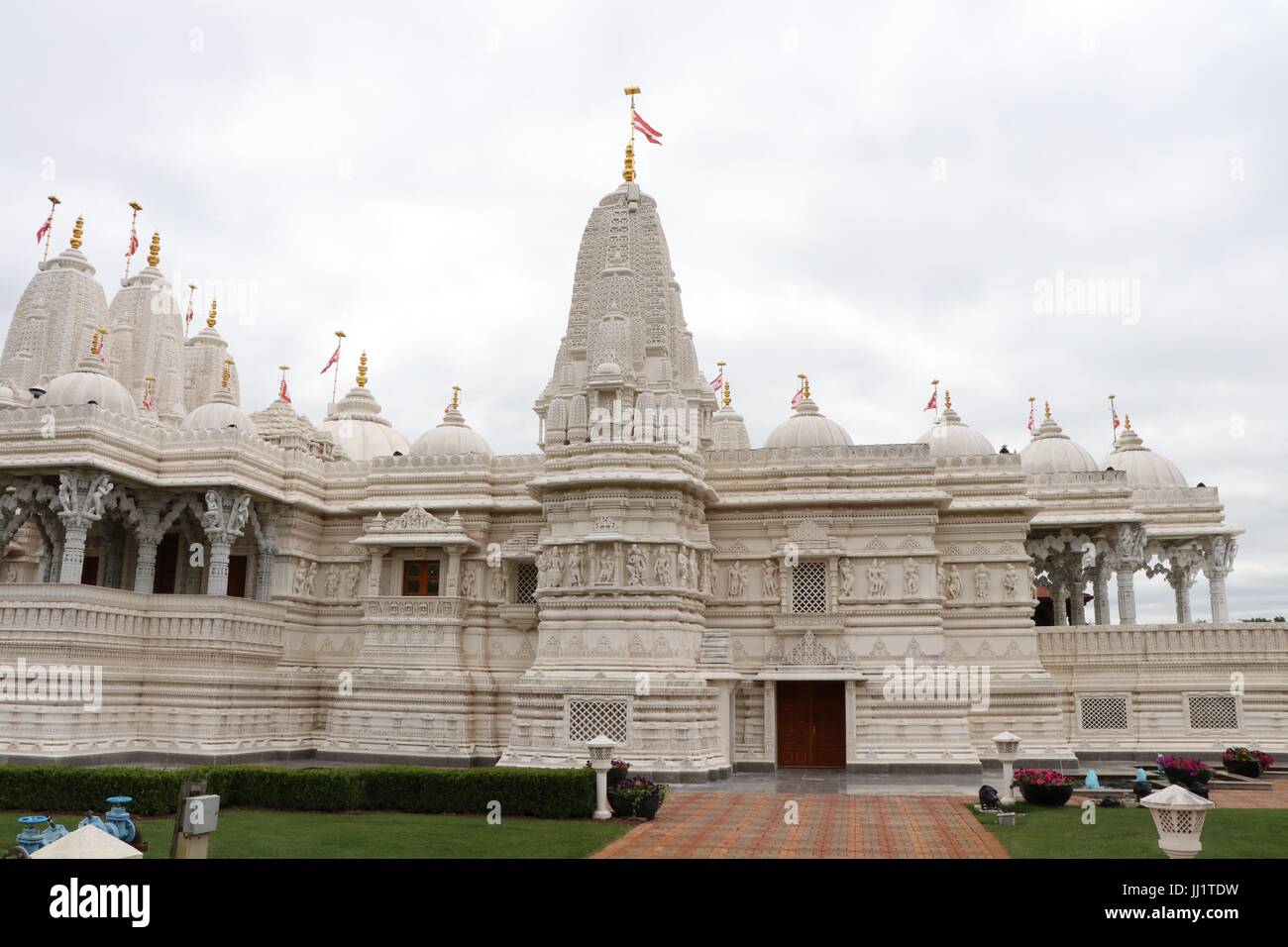 BAPS Shri Swaminarayan Mandir, Chicago Stock Photo - Alamy