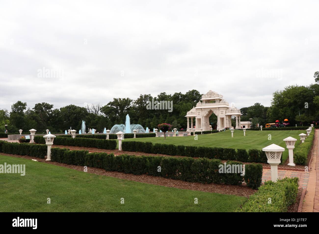 Baps shri swaminarayan mandir chicago hi-res stock photography and ...