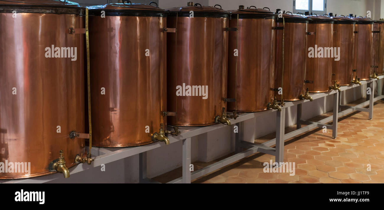 Perfume distillation hi-res stock photography and images - Alamy