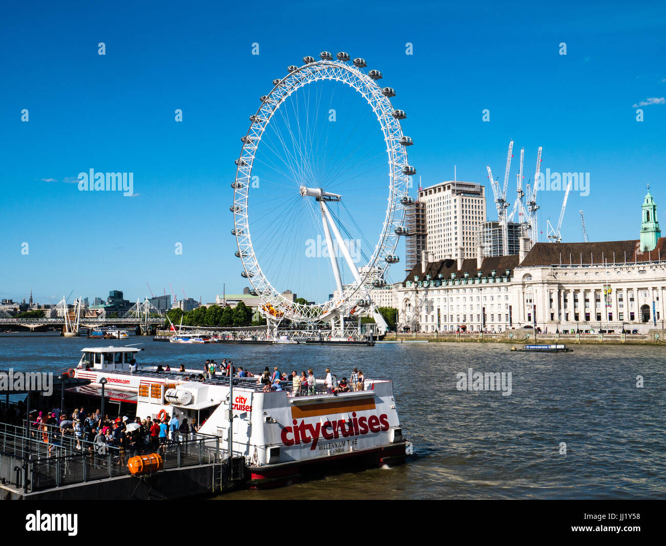 London eye city cruise river thames hi-res stock photography and images ...