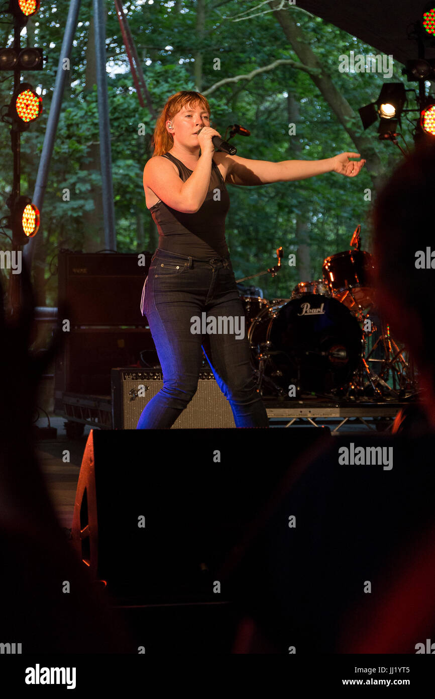 Singer Amelia Meath, half of Sylvan Esso, performing in the Sunrise ...