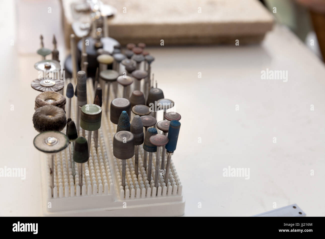 Jeweler at work, crafting in a jewelery workshop Stock Photo - Alamy