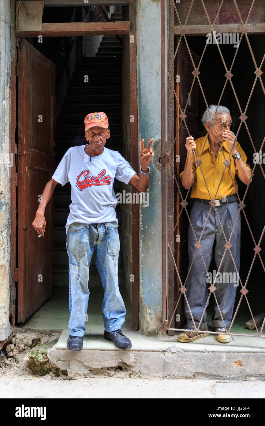 Two cuban men in old hi-res stock photography and images - Alamy