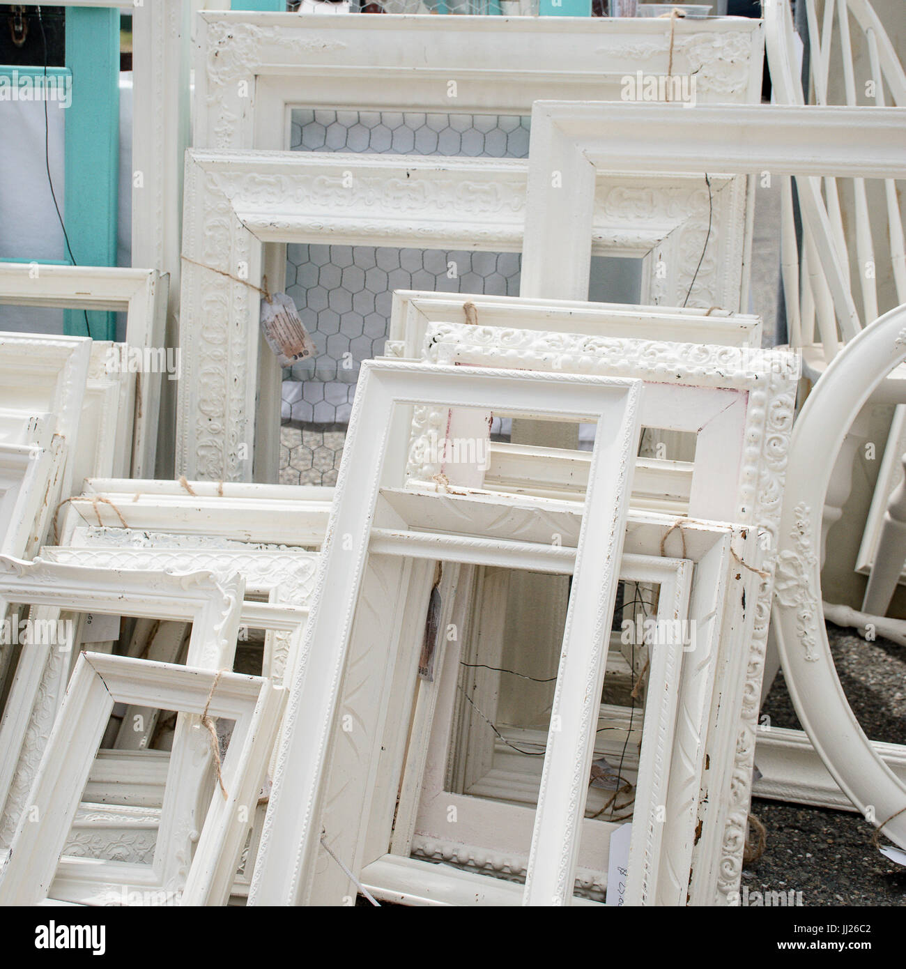 Frames at flea market wooden hi-res stock photography and images - Alamy
