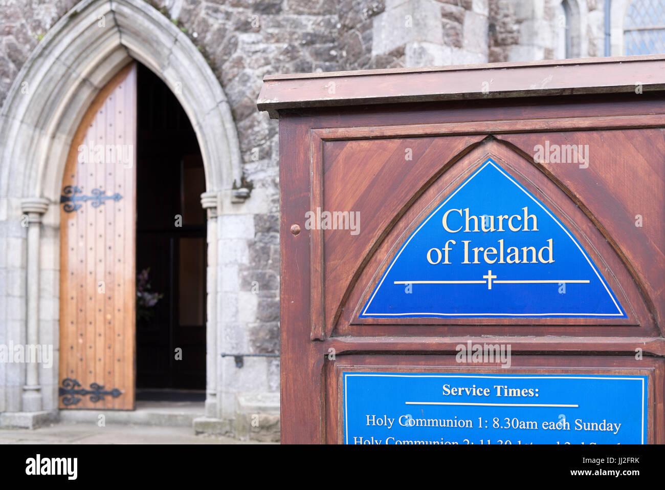 Church open sign hi-res stock photography and images - Alamy
