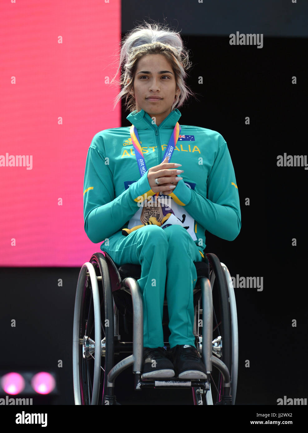 Australia's Madison de Rozario with her bronze medal in the Women's ...