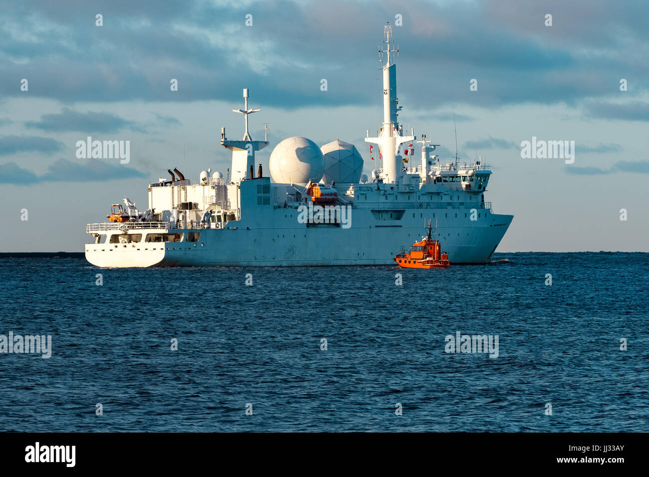 Naval comander hi-res stock photography and images - Alamy
