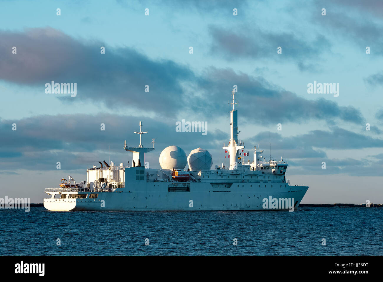 Naval comander hi-res stock photography and images - Alamy
