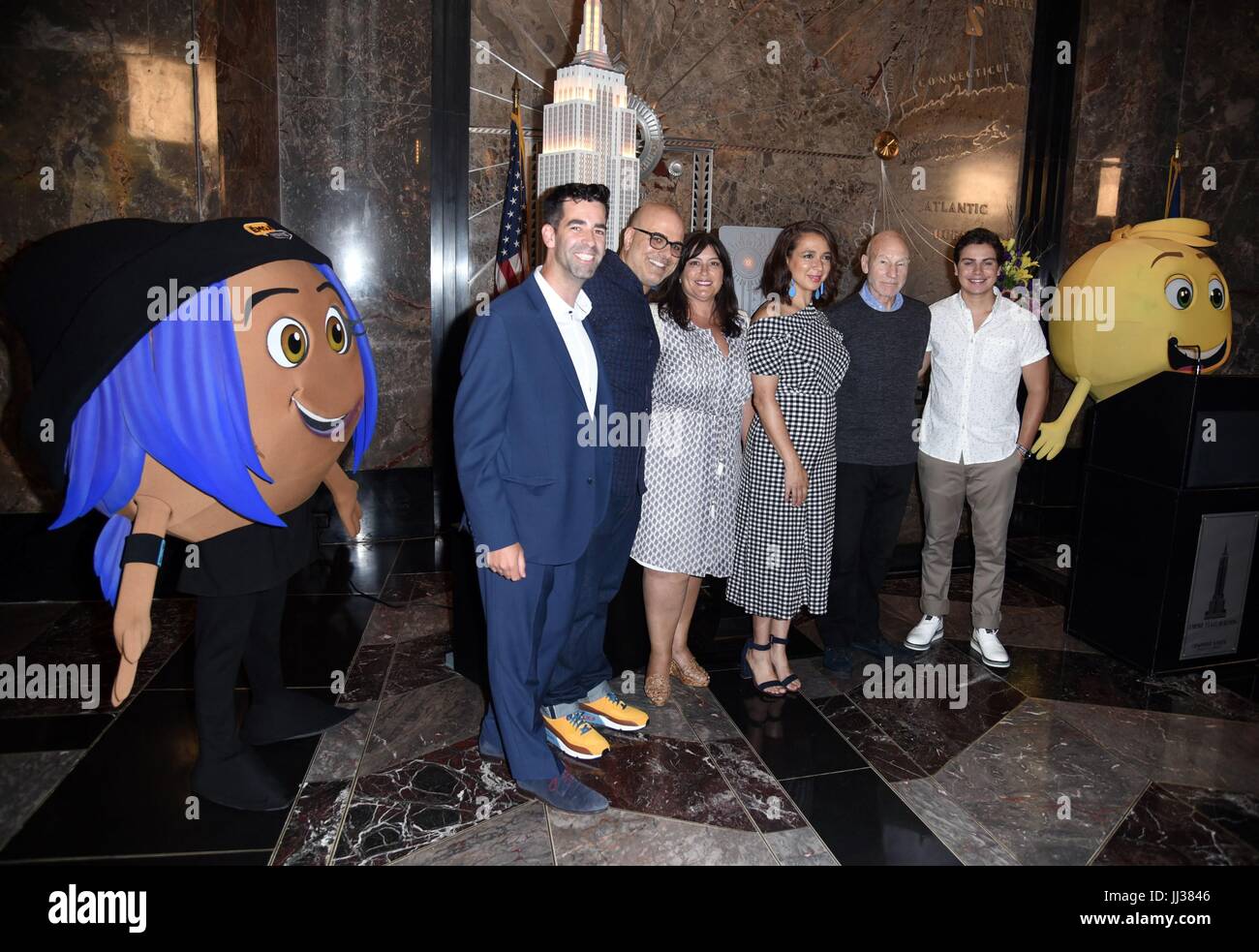 Michelle raimo tony leondis hi-res stock photography and images - Alamy