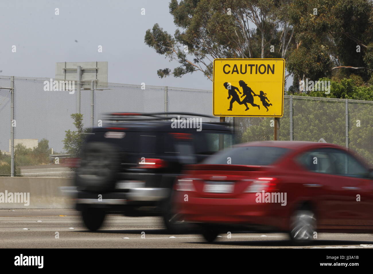 Border crossing signs mexico hi-res stock photography and images - Alamy
