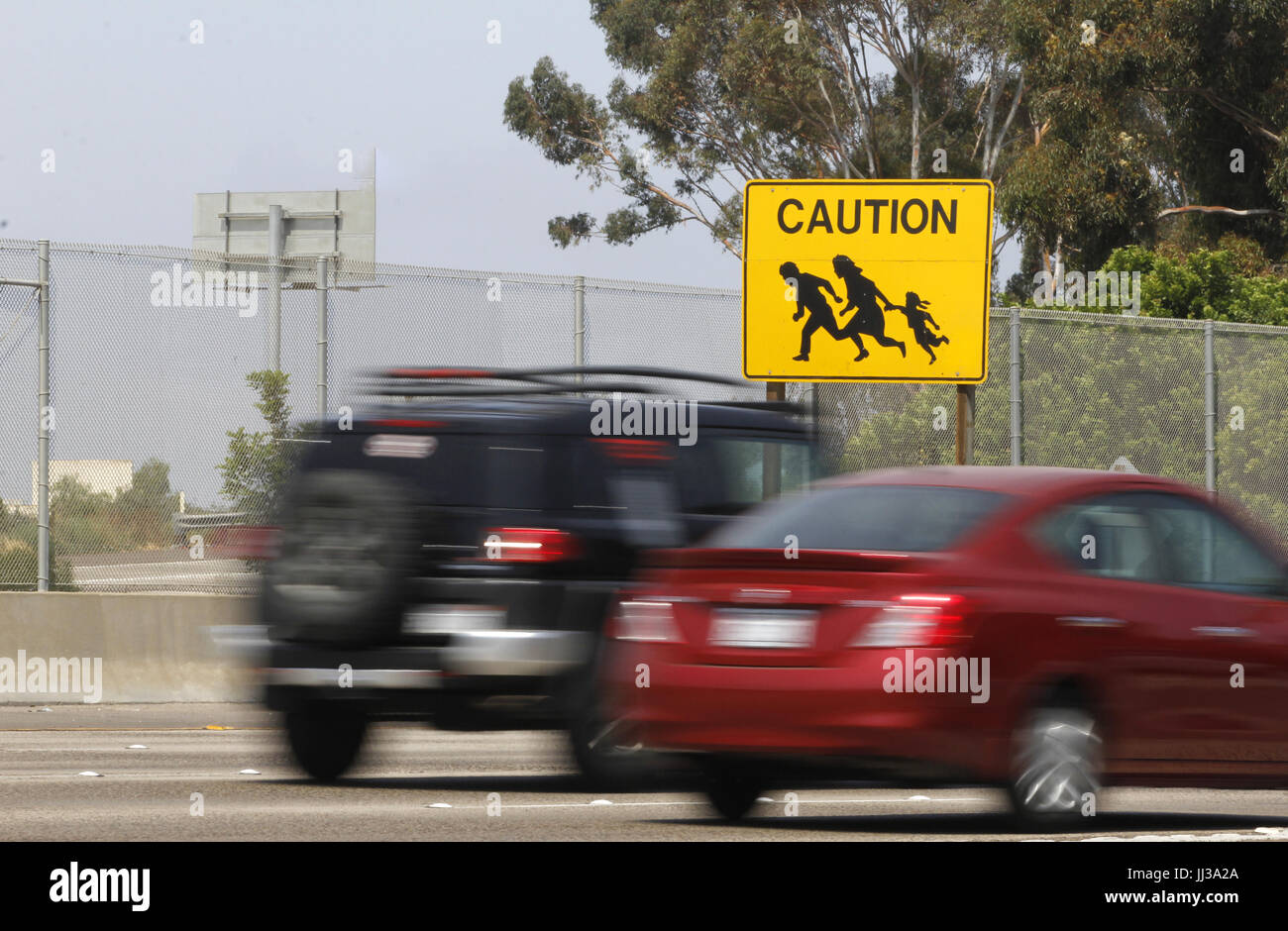 San Ysidro, CA, USA. 17th July, 2017. The last of ten immigrant ...