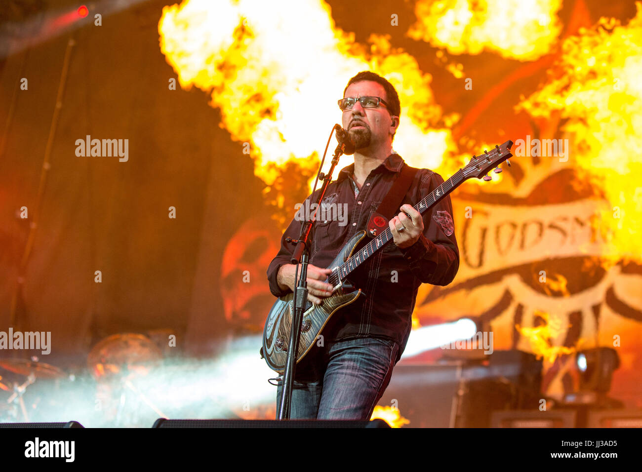 Bridgeview, Illinois, USA. 15th July, 2017. TONY ROMBOLA of Godsmack ...
