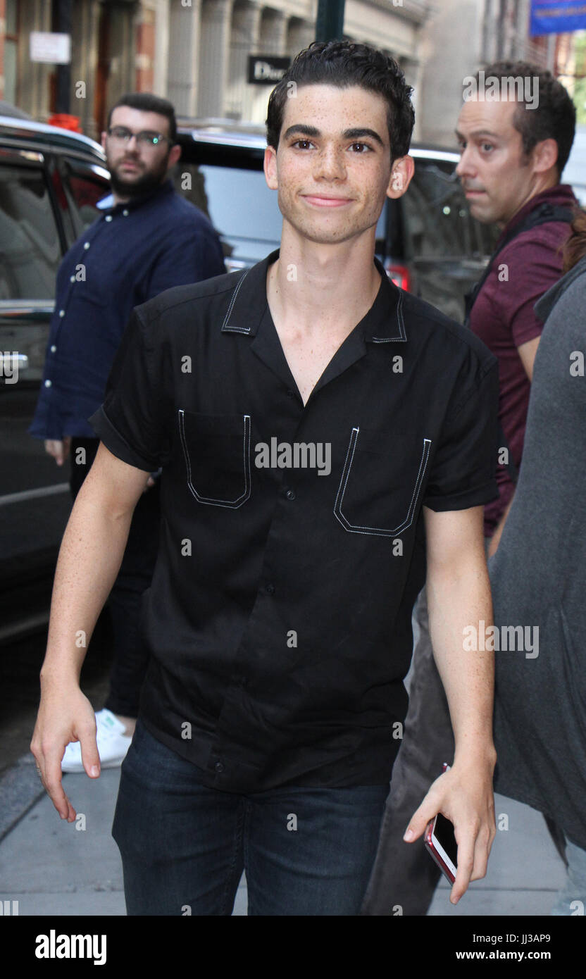 New York, NY, USA. 17th July, 2017. Cameron Boyce at The Apple Store in ...