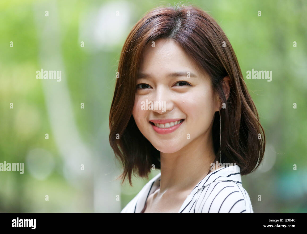 S. Korean actress Lee Elijah South Korean actress Lee Elijah poses for ...