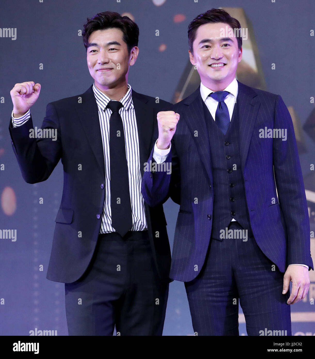 S. Korean actors Lee Jong-hyuk and Kim Suk-hoon South Korean actors Lee ...