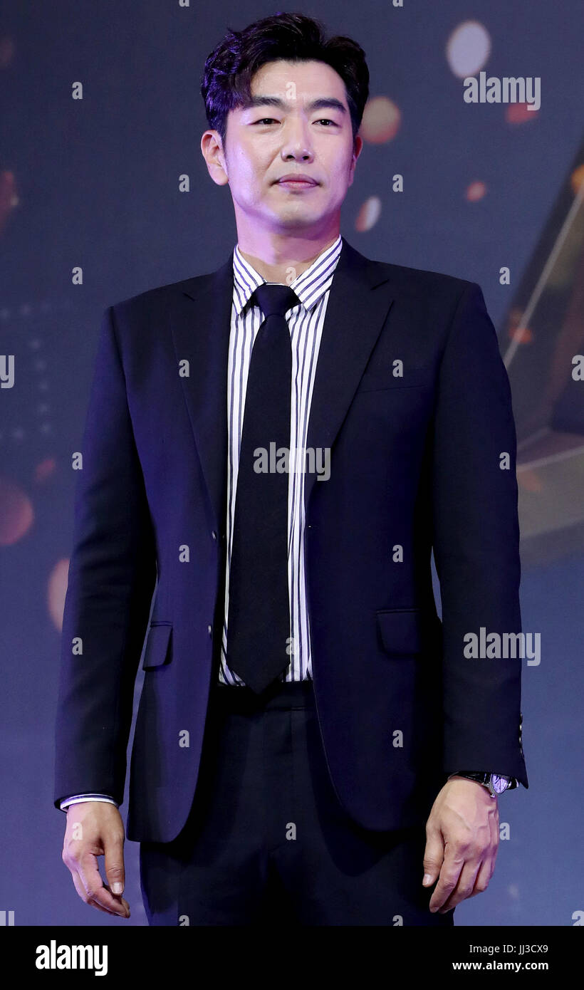 S. Korean actor Lee Jong-hyuk South Korean actor Lee Jong-hyuk, who ...