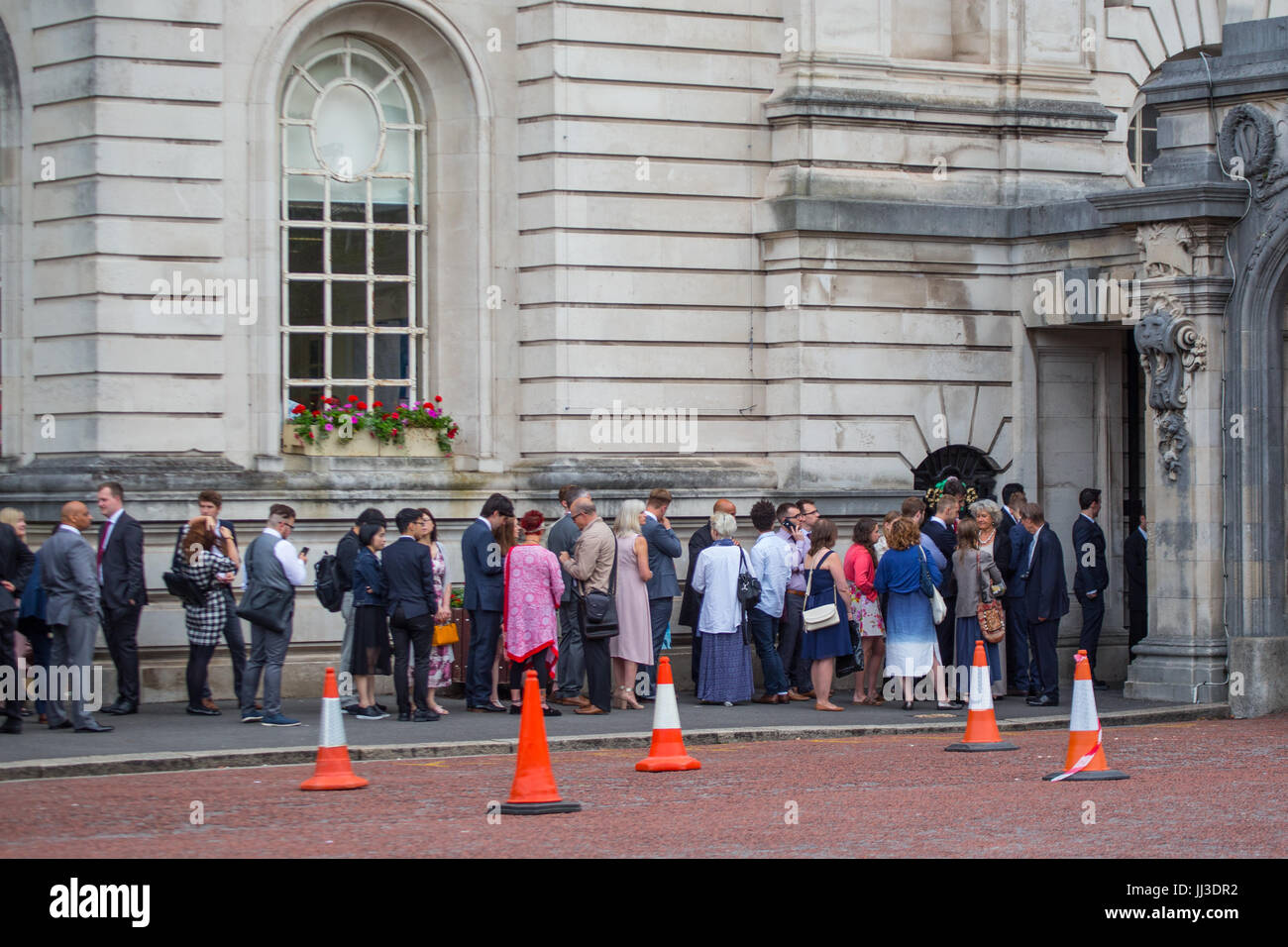 Graduation university wales hi-res stock photography and images - Alamy
