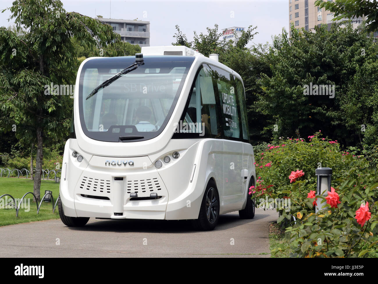 Time to charge hi-res stock photography and images - Alamy