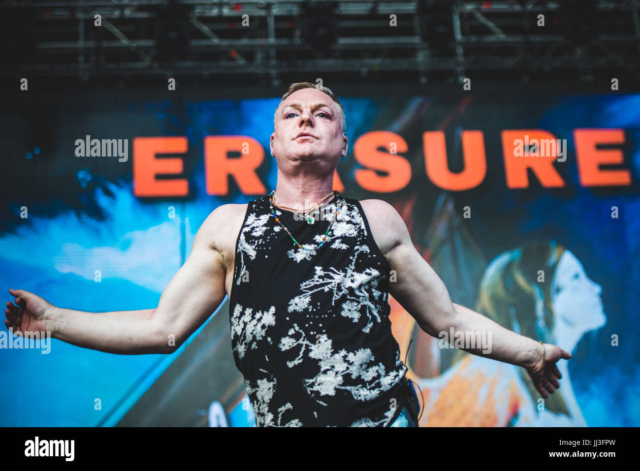 Erasure band hi-res stock photography and images - Alamy