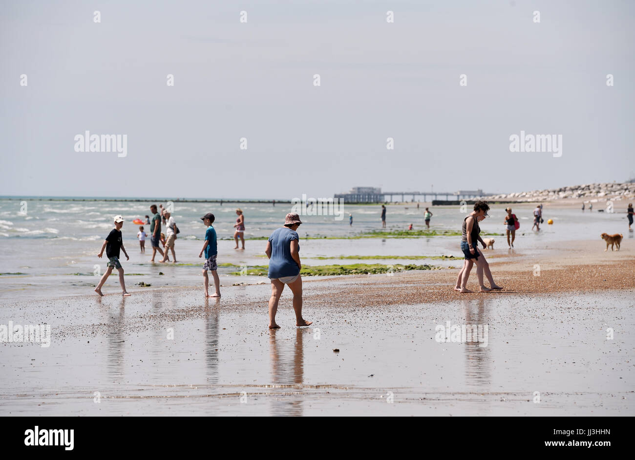 Lancing beach uk hi-res stock photography and images - Alamy