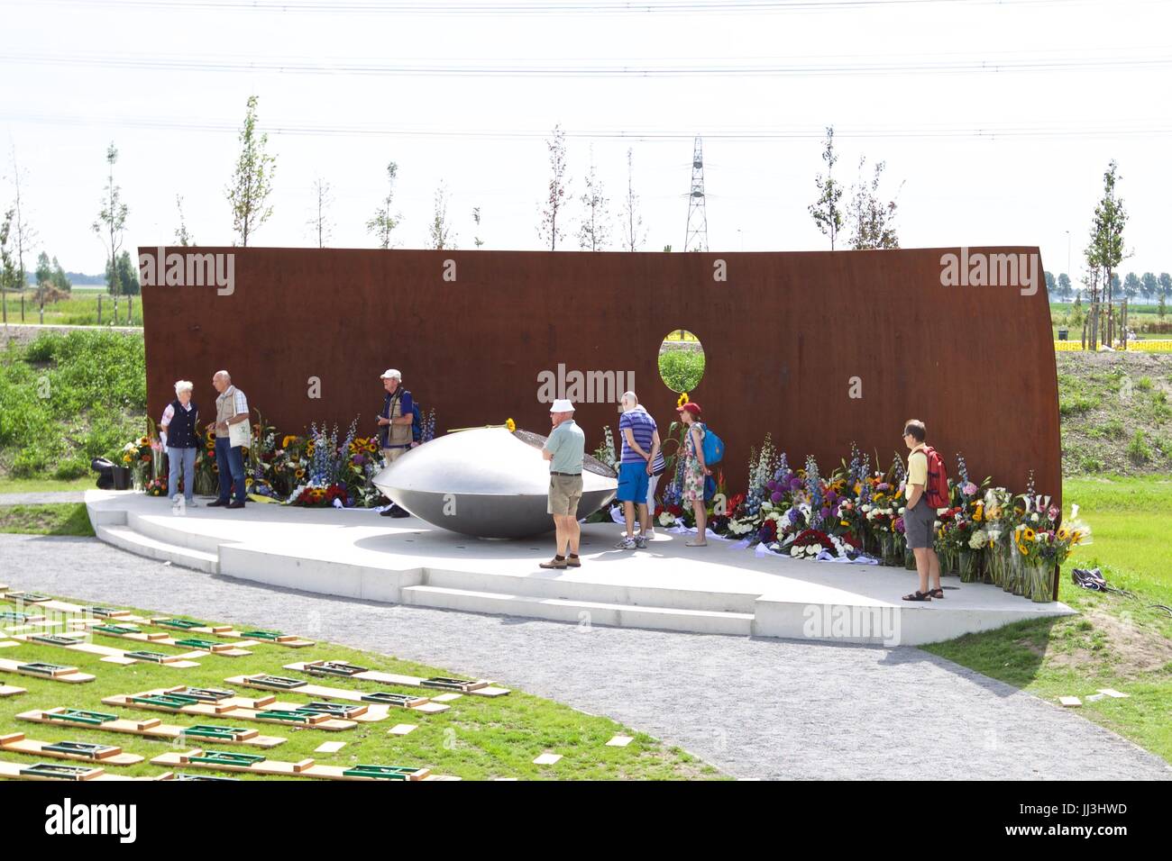 Mh 17 monument hi-res stock photography and images - Alamy