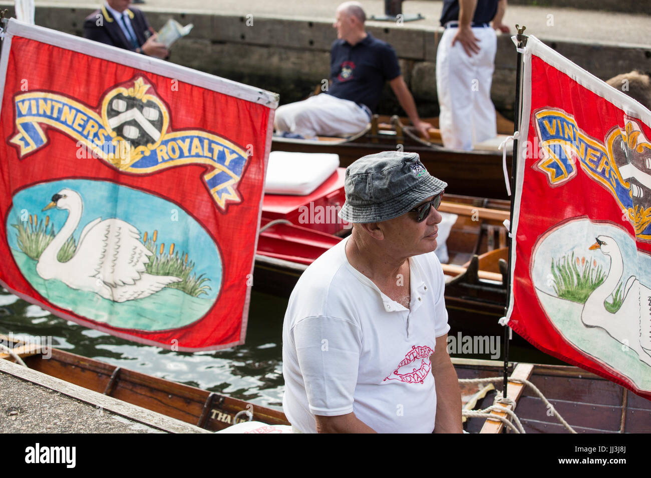 Annual counting of swans hi-res stock photography and images - Alamy