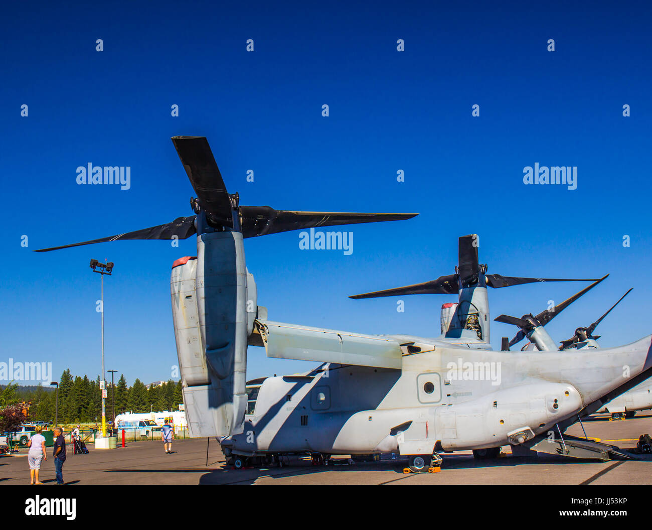 Large Tilted Propellers On Cargo Plane Stock Photo - Alamy