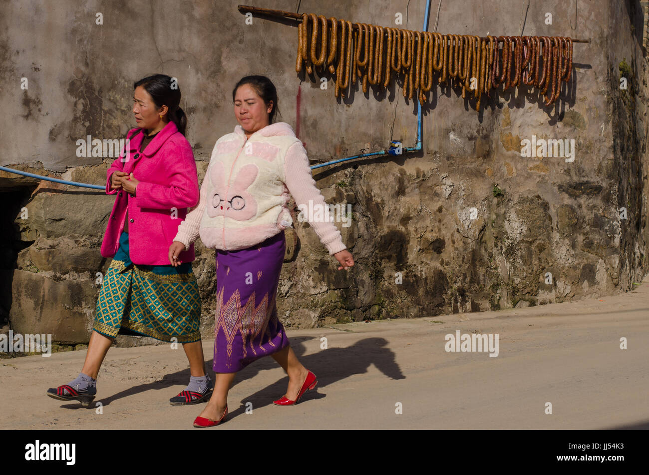 Laotian women hi-res stock photography and images - Alamy