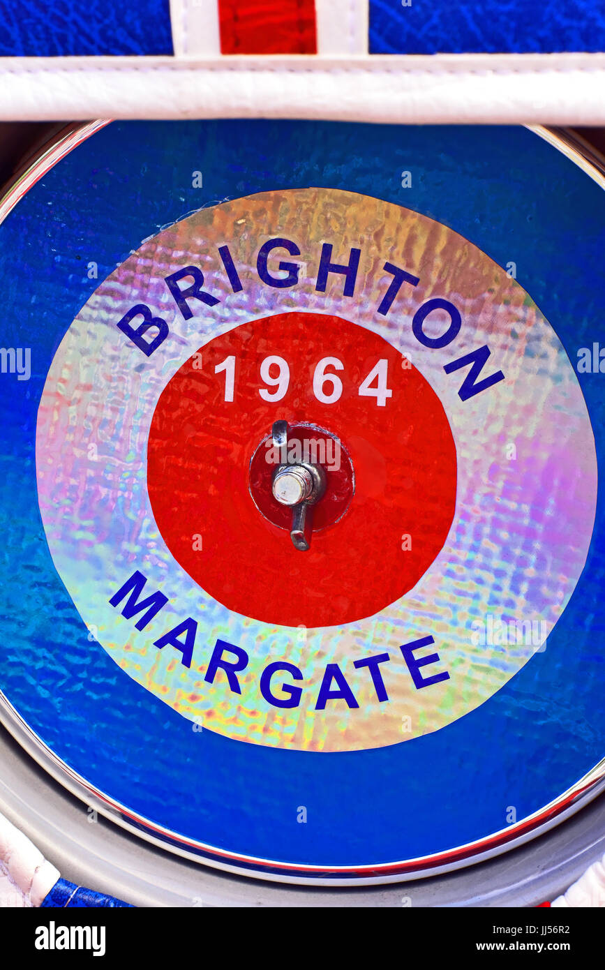 Mods 1964 brighton hi-res stock photography and images - Alamy