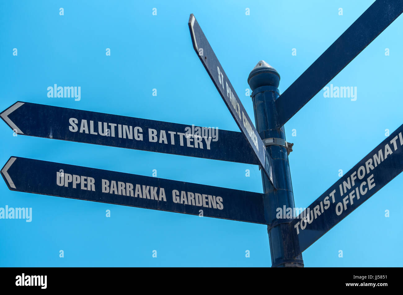 Maltese road signs hi-res stock photography and images - Alamy