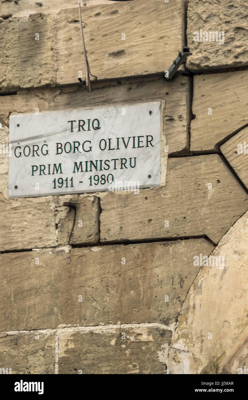 Maltese road signs hi-res stock photography and images - Alamy