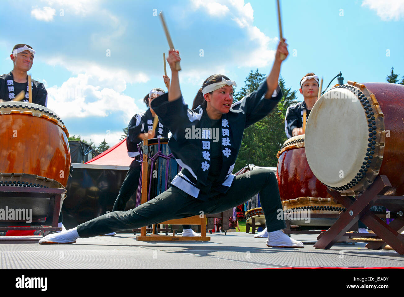 Japanese wadaiko hi-res stock photography and images - Alamy