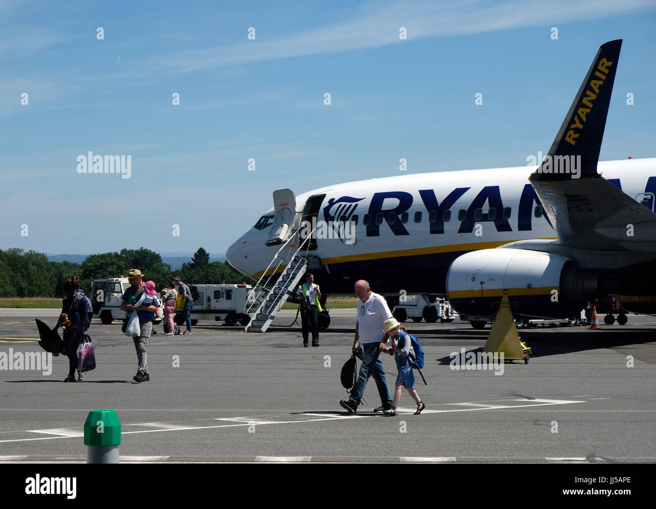 Limoges airport hi-res stock photography and images - Alamy