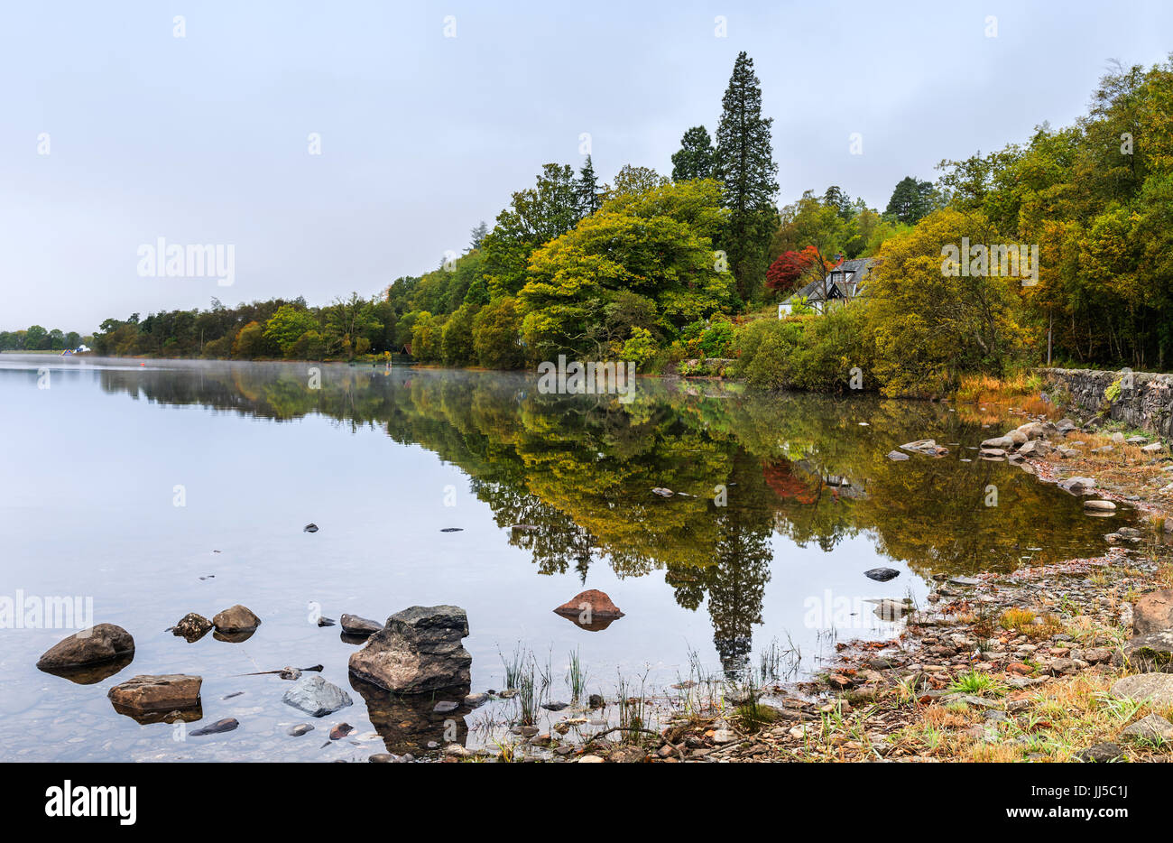 Loch ard reflection hi-res stock photography and images - Alamy