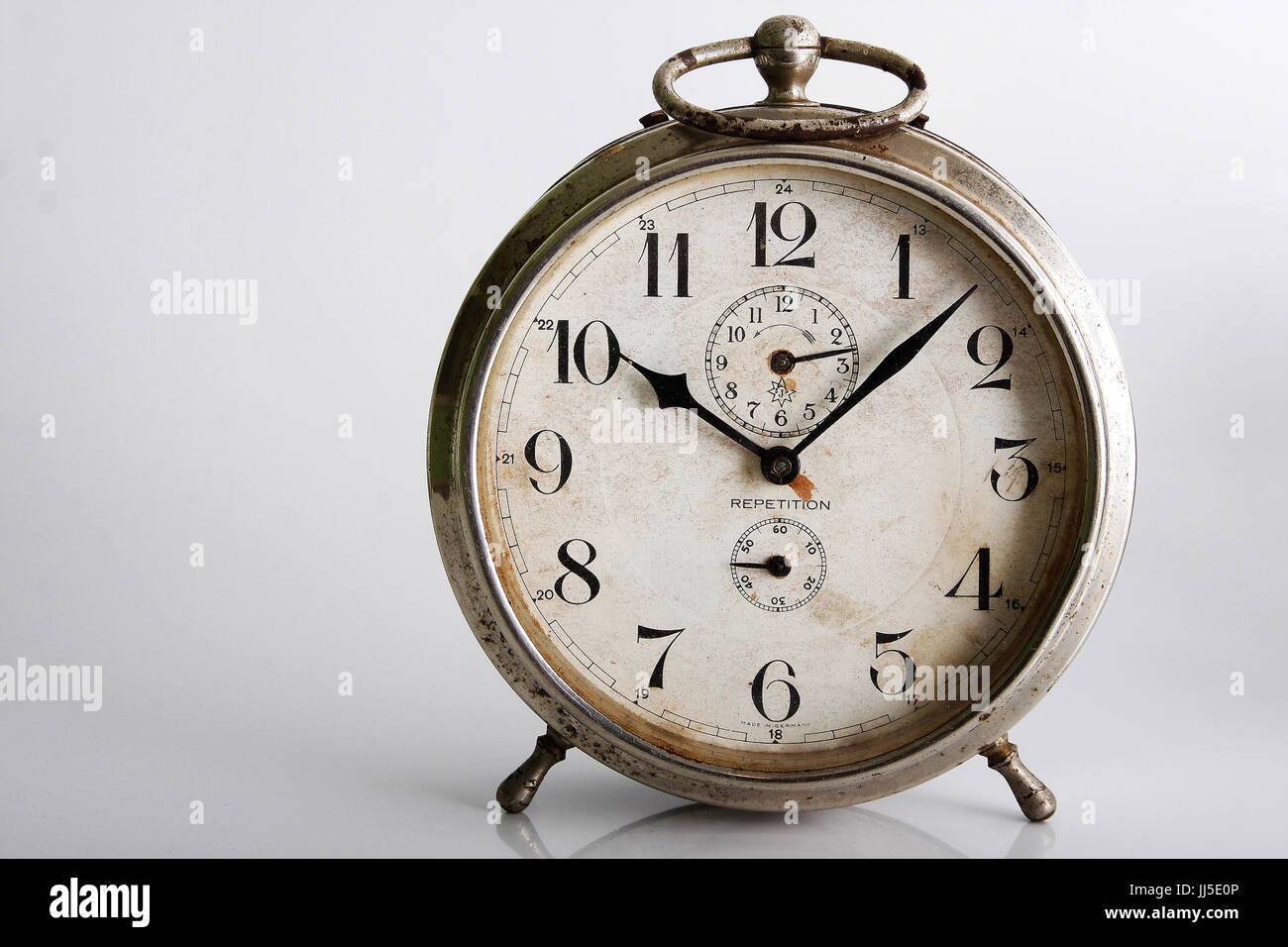 Clocks, hands, pointers, alarm, numbers, hours, Brazil Stock Photo - Alamy