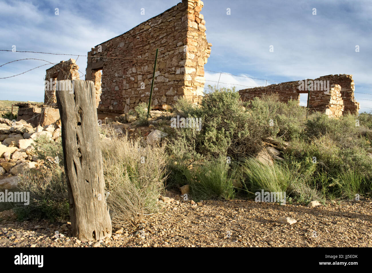 Abandoned building at Two Guns Ghost Town in Arizona Stock Photo - Alamy