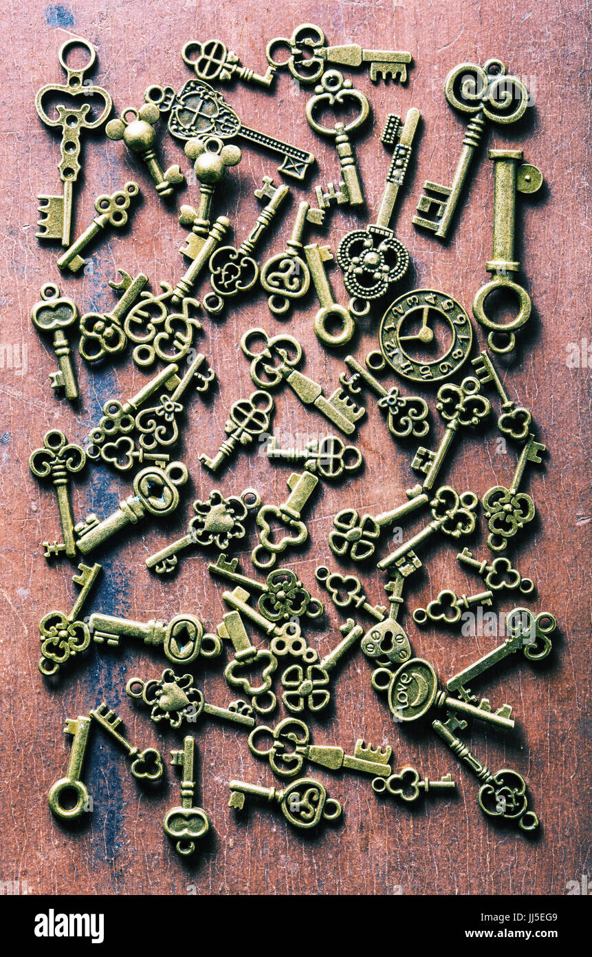 steampunk old vintage metal keys background Stock Photo - Alamy