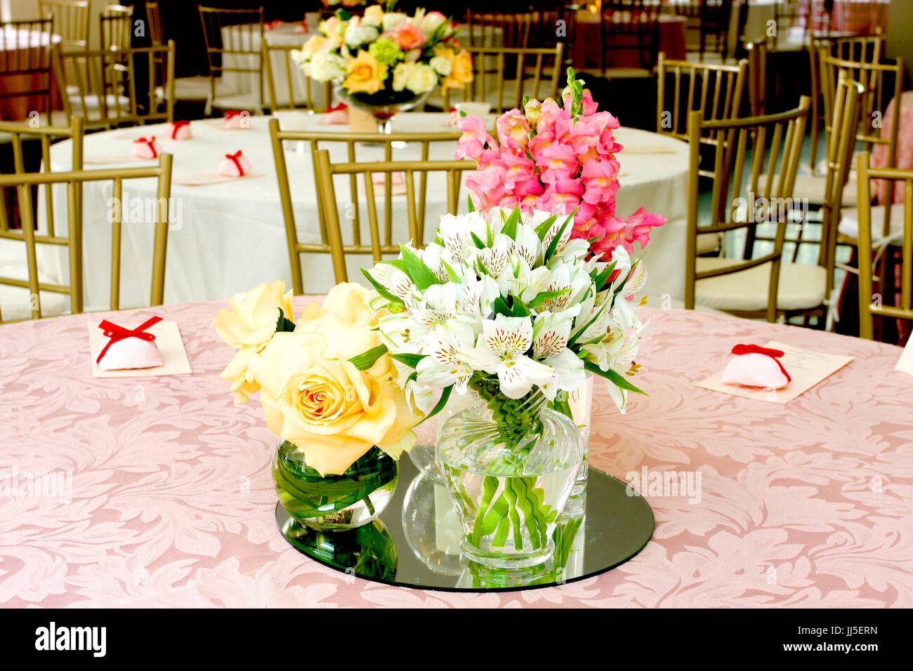 table, flower arrangement, wedding, Brazil Stock Photo - Alamy