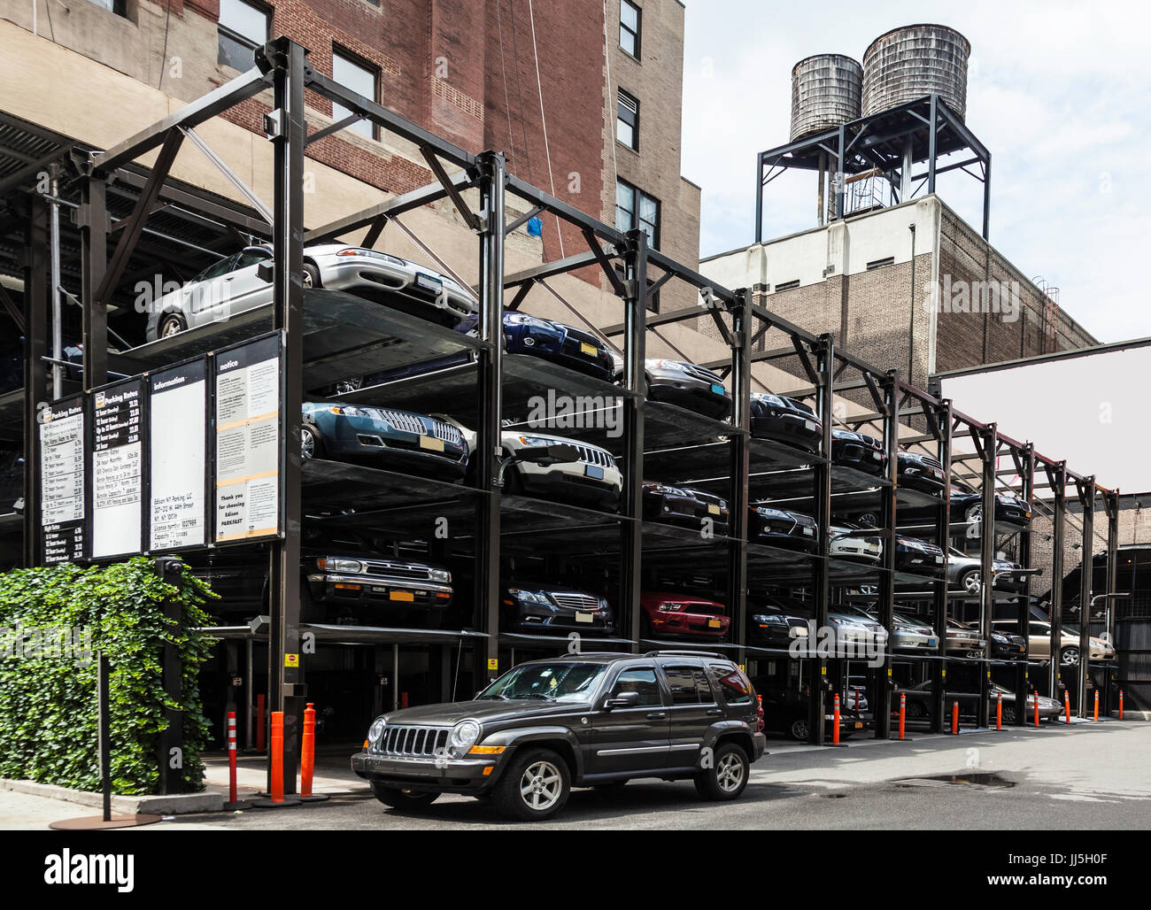 Car parking lift hi-res stock photography and images - Alamy