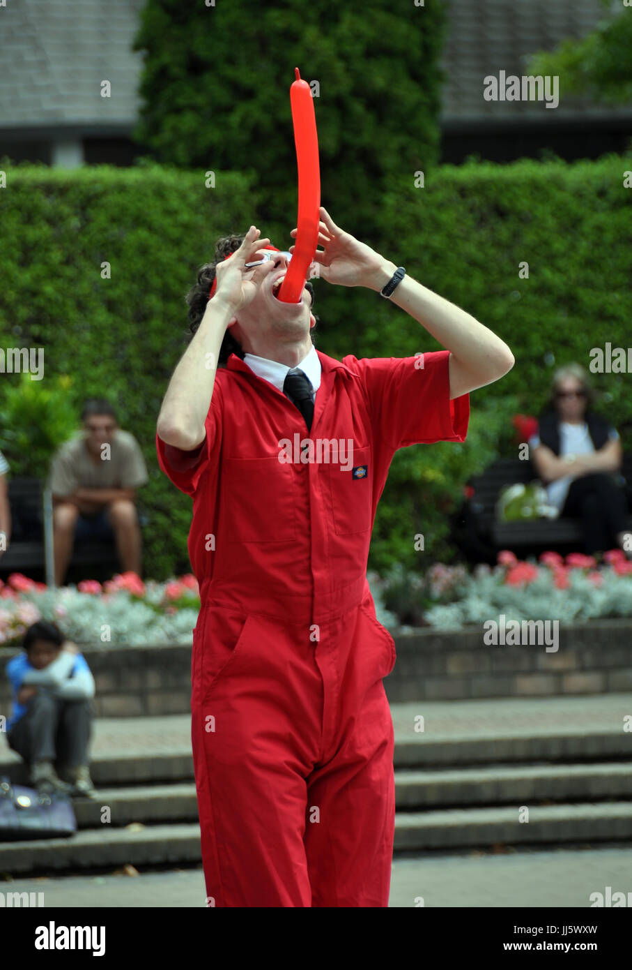 Contortionist man hi-res stock photography and images - Alamy