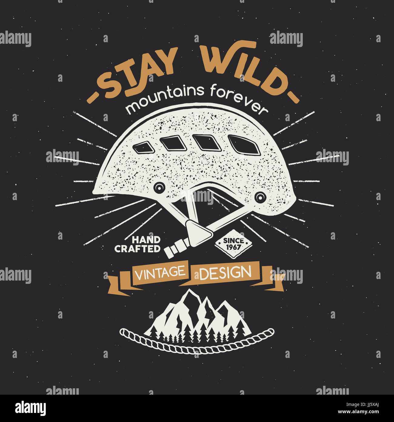 Vintage mountaineering badge. Climbing logo, vintage emblem. Climb gear ...