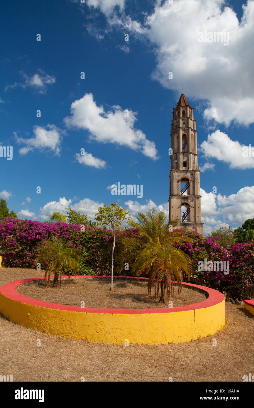 Tallest building in cuba hi-res stock photography and images - Alamy