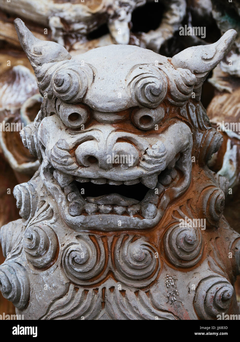 Okinawa statue hi-res stock photography and images - Alamy