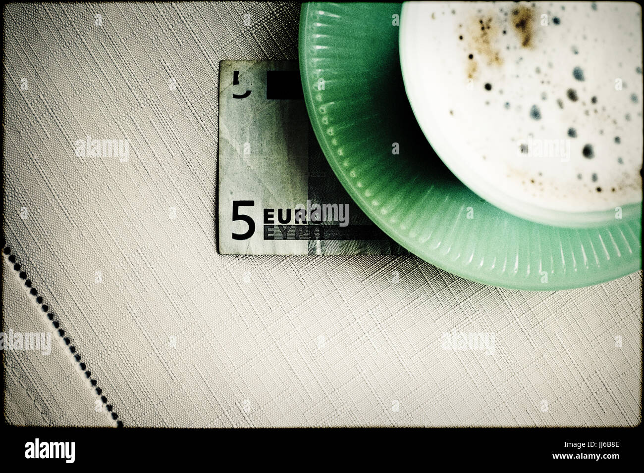 Horizontal cafe hi-res stock photography and images - Alamy